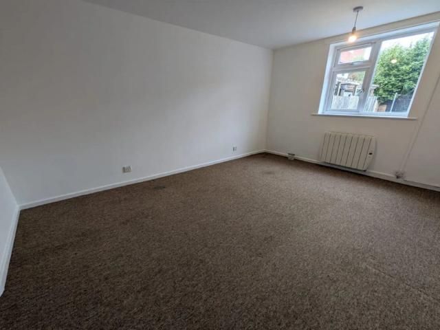 Imperial Road, NG9 1FB