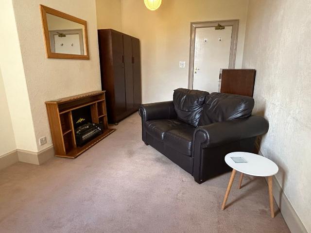 Imperial Road, Huddersfield HD3, 1 bed flat to rent, £425 pcm | PrimeLocation