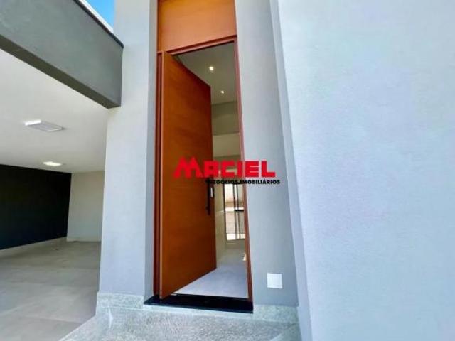 IMPONENTE CASA TERREA COM 03 SUITES 280m2 ALPHAVILLE II URBANOVA SJC