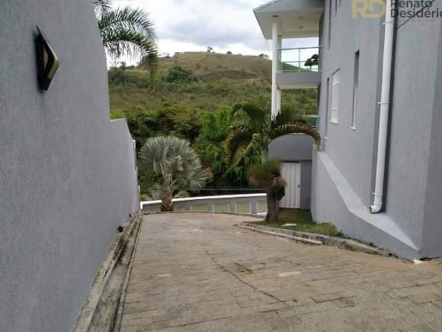 Imponente casa V. Castela