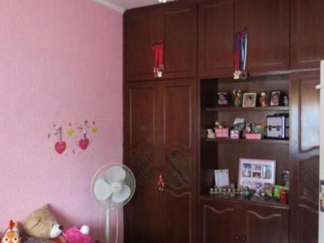 Imponente casa à venda em Santana de Parnaíba SP, com 5 quartos, 1 suíte, 4 banheiros, 4 vagas de ga