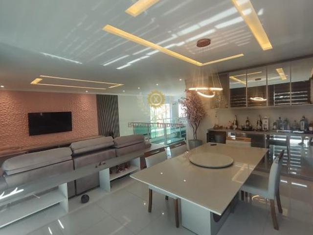 Imponente casa de 4 suítes à venda no Condomínio Residencial Euroville em Bragança Paulista SP, 305m