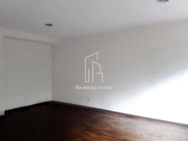 Imponente Casa de Luxo em Paineiras do Morumbi, São Paulo SP: 4 Quartos, 4 Suítes, 1 Sala, 5 Banheir