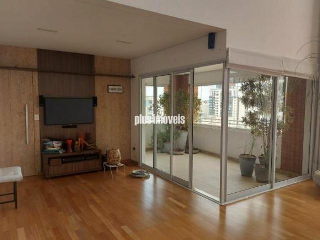 IMPONENTE DUPLEX, CHARMOSO E COBIÇADO EM PINHEIROS!