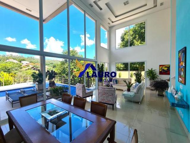 Imponente mansão de 6 quartos e 4 suítes no Condomínio Estância Marambaia, Vinhedo SP: 680m² de luxo