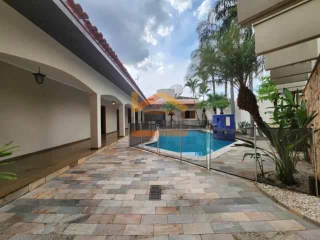 Imponente residência à venda na Vila Santa Catarina, Americana SP: 4 quartos, 4 suítes, 3 salas, 5 b