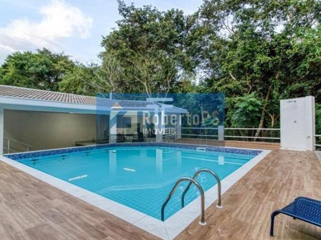 Imponente residência de alto padrão à venda em condomínio no Urbanova, São José dos Campos SP: 5 qua