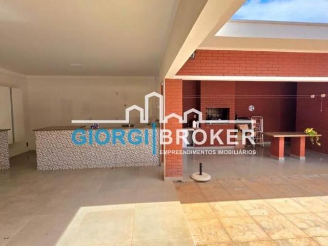 Imponente residência de alto padrão à venda em São José do Rio Preto SP, no Parque Residencial Comen