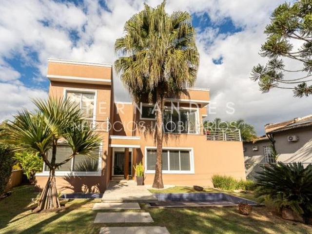 Imponente residência de alto padrão em Alphaville, 520m²