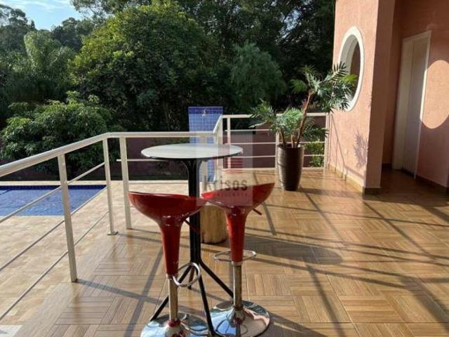 Impressionante Casa Nova de Alto Padrão: Modernidade, Conforto e Segurança!