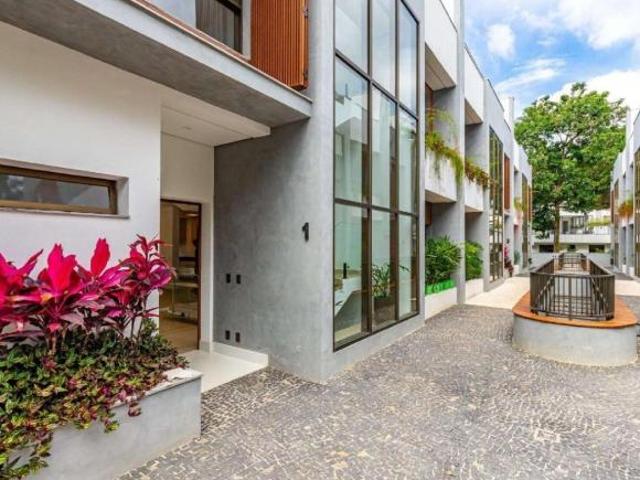 Impressionante Casa de Condomínio em Alto Da Boa Vista 650m²!