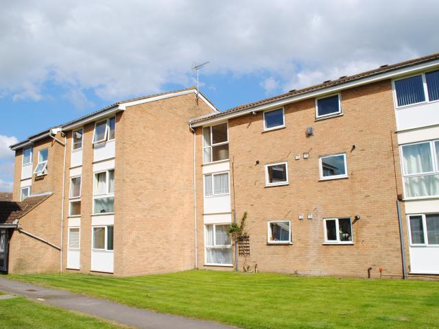 IMPROVED ONE BEDROOM FIRST FLOOR FLAT