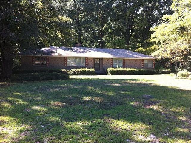 IN THE HEART OF LEXINGTON ON 2.29 ACRES!