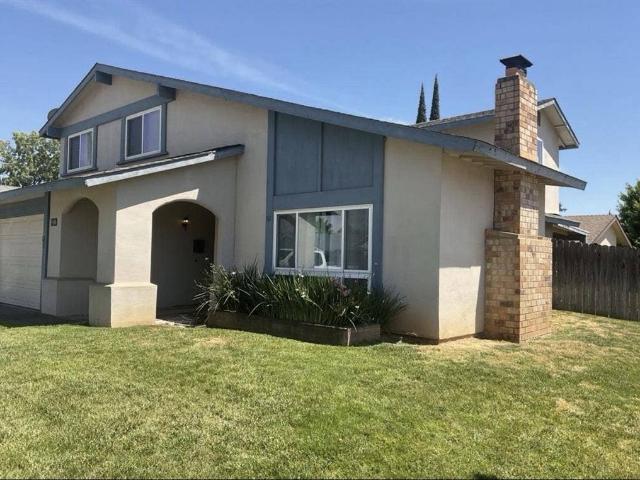 In need of 2 more roommates!