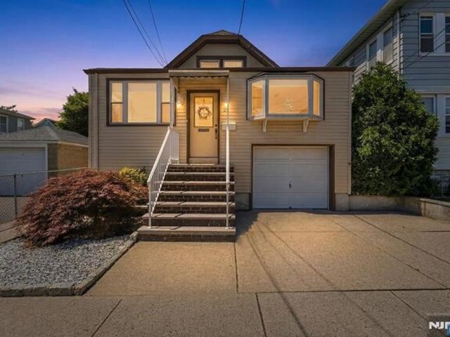 Inman Pl, North Arlington, Home For Sale