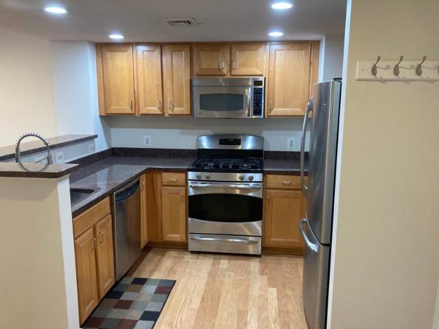 Inner Harbor Condo | Garage Parking Included | Poo