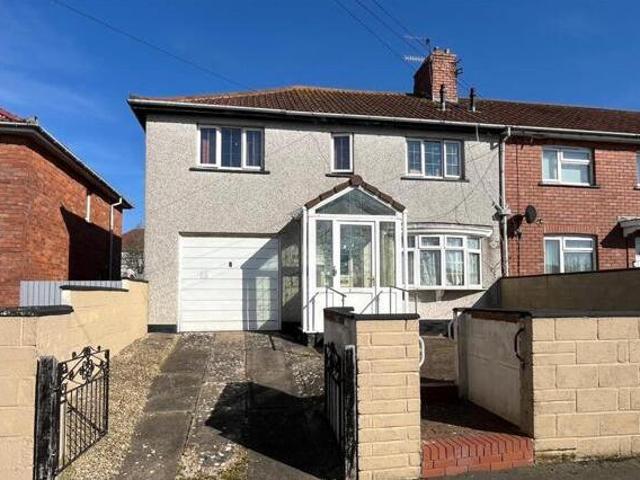 Inns Court Avenue, Knowle, 4 Bedroom End