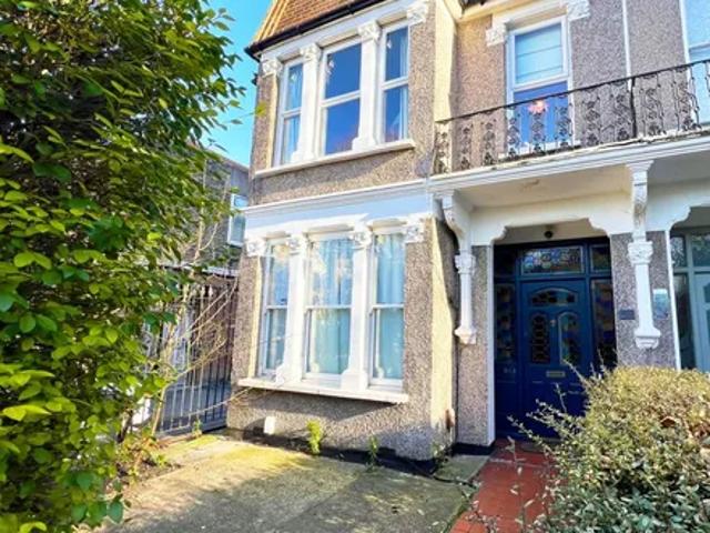 Inchmery Road, London, SE6 2LW, United Kingdom | 2 bed apartment for rent #29922388 | Rentberry