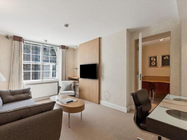 Including gas, electricity, water and internet. A very well appointed 1 bedroom apartment available to rent in Marylebone W1