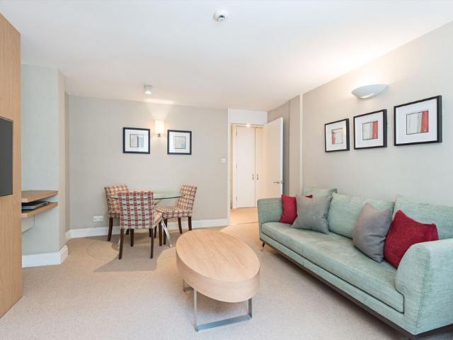 Including gas, electricity, water and internet. A very well appointed 1 bedroom apartment available to rent in Marylebone W1