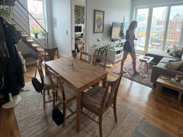 Incredible apartment looking for a roommate!