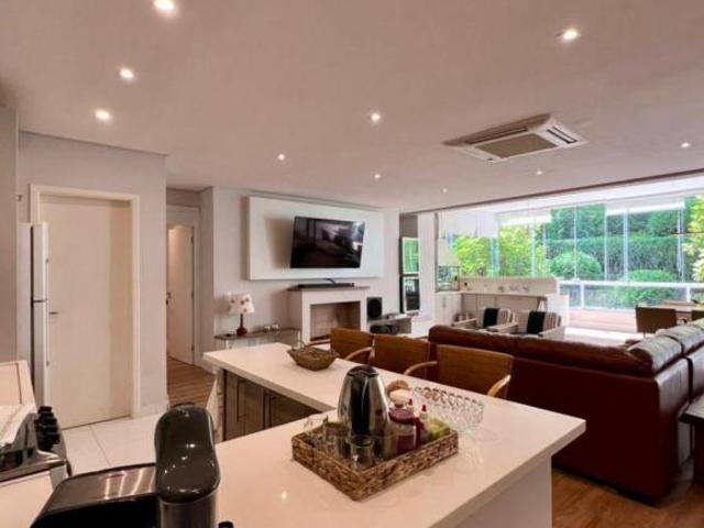 Incrível amplo loft à venda em Campos do Jordão, a distância perfeita para caminhar até o centrinho
