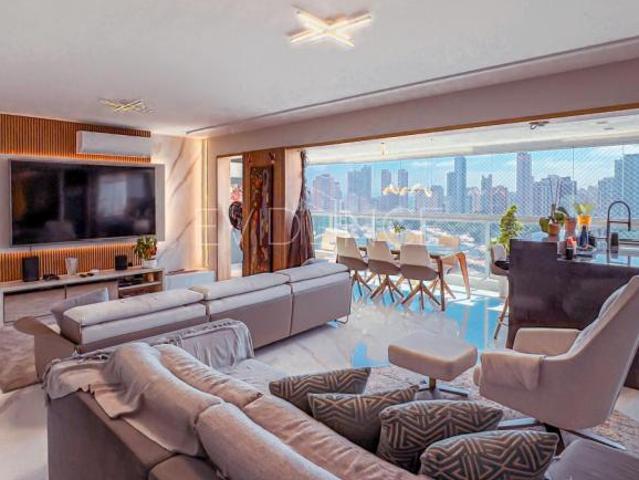Incrível Apartamento Alto Padrão ao lado do Shopping Anália Franco! 165 m²