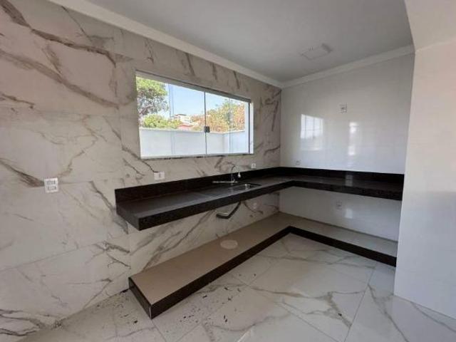 Incrível apartamento com área privativa no Centro de Itaúna