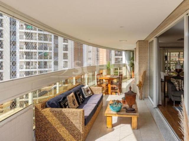 Incrível apartamento no Alto da Lapa