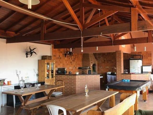 Incrível casa com 6 quartos 482,25 m² Vila Rezende