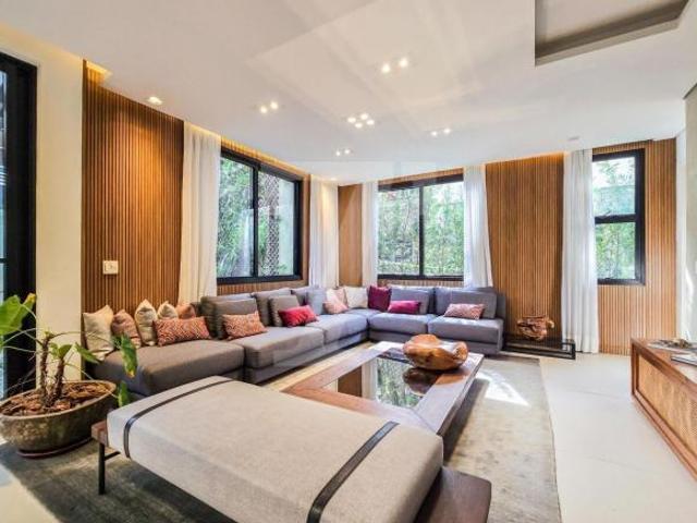 Incrível casa de condomínio no Planalto Paulista