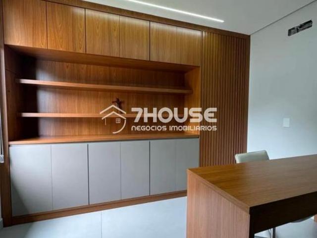 Incrível Casa em Condomínio à Venda em Paulínia SP, Jardim Ypê: 3 Quartos, 3 Suítes, 5 Vagas, 270m²!