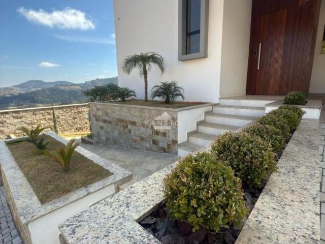 incrível ! Casa em condomínio fechado com 04 quartos 2 suítes com vista panorâm