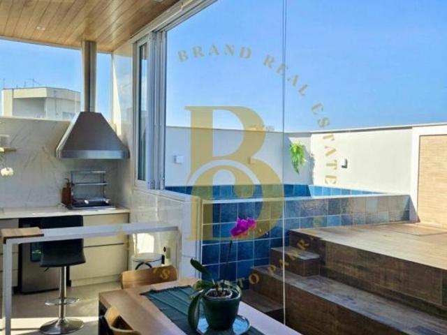 Incrível cobertura, com vista panorâmica, localizada em Moema