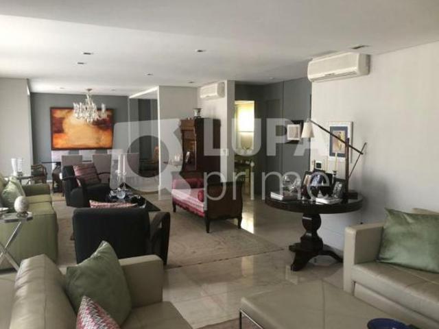 INCRÍVEL DUPLEX COM 3 SUÍTES, CHURRASQUEIRA E PISCINA Á VENDA ALTO DE PINHEIROS