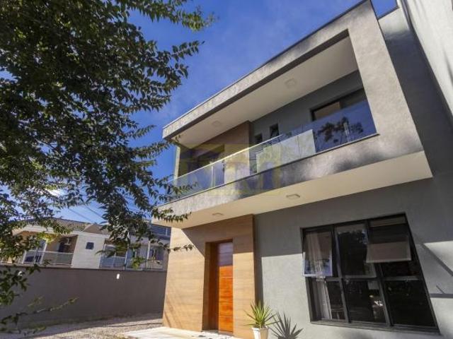 Incrível Sobrado de esquina com terreno amplo no Pineville em Pinhais ! Estuda p