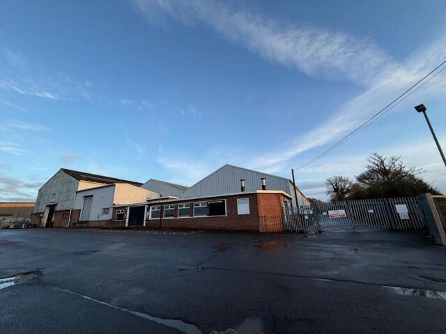 Industrial Nuneaton Warwickshire 100636972
