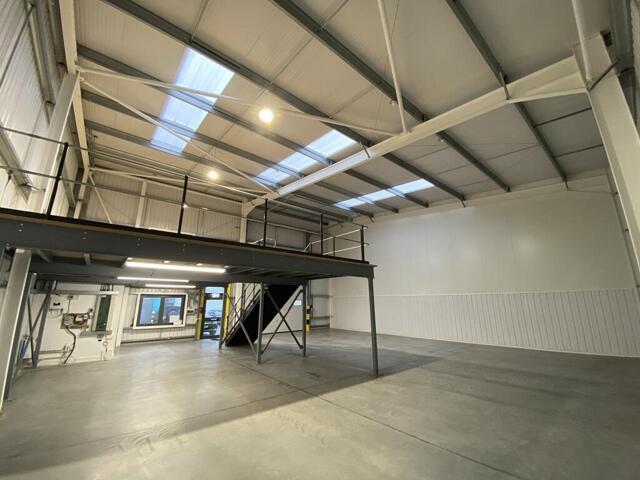 Industrial For Rent Evesham Worcestershire 2352 ES99973711