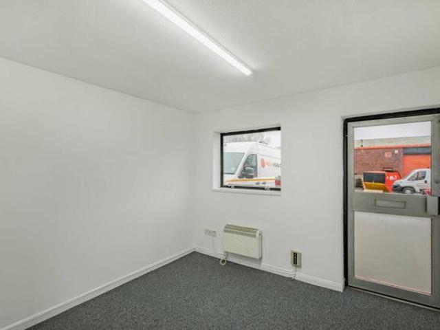 Industrial For Rent Pudsey West Yorkshire 2070 ELS100088945