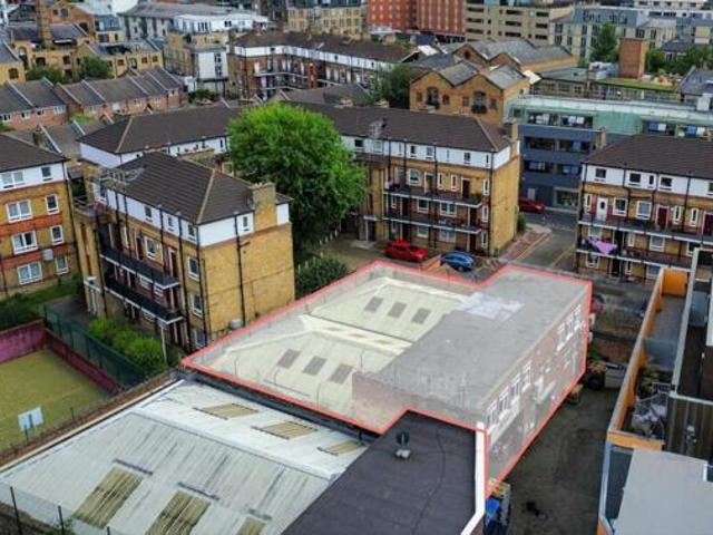Industrial London Greater London 101025807