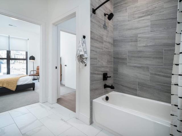 Industry Cincinnati 2 Bedroom Apartment for Rent at 1118 Sycamore St, Cincinnati, OH 45202 Central Business District