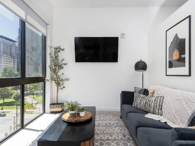Industry Indianapolis 3 Bedroom Apartment for Rent at 421 N Pennsylvania St, Indianapolis, IN 46204 Downtown Indianapolis