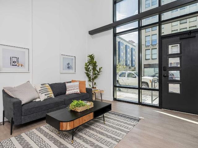 Industry Indianapolis 1 Bedroom Apartment for Rent at 421 N Pennsylvania St, Indianapolis, IN 46204 Downtown Indianapolis