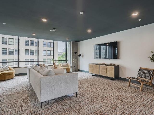 Industry Indianapolis 1 Bedroom Apartment for Rent at 421 N Pennsylvania St, Indianapolis, IN 46204 Downtown Indianapolis