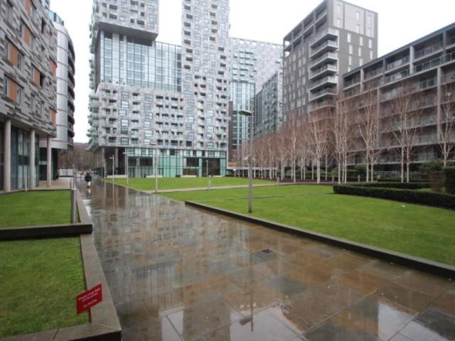 Indescon Square, Canary Wharf No HMO E14, 3 bed flat to rent, £3,400 pcm | PrimeLocation