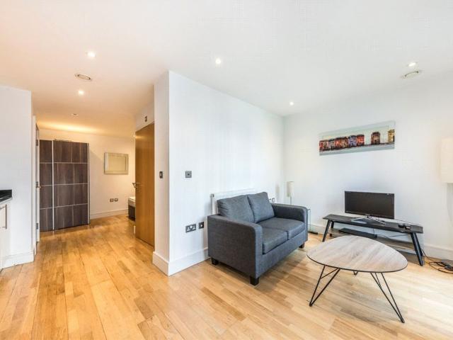Indescon Square, Canary Wharf E14, Studio to rent, £1,750 pcm | PrimeLocation