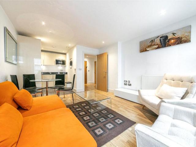 Indescon Square, London E14 1 bed flat to rent £1,900 pcm £438 pw