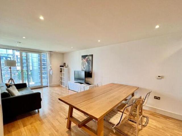 Indescon Square, London, 2 Bedroom Flat