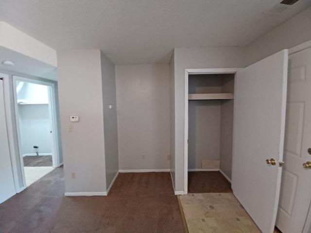 Independence Duplexes 2 Bedroom Apartment for Rent at 1043 Arrowhead Rdg, Independence, MO 64056 Blue Village