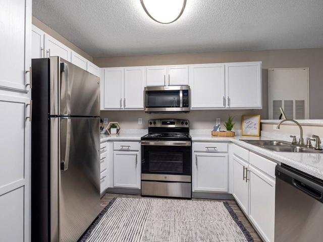Independence Park 2 Bedroom Apartment for Rent at 215 William Penn Plz, Durham, NC 27704